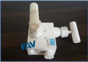 Teflon 2 way manifold valve - FAV Fittings and Valves