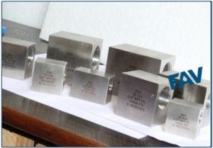 High Pressure Block Elbow,10000 psi , 700 Bars in NPT and BSP