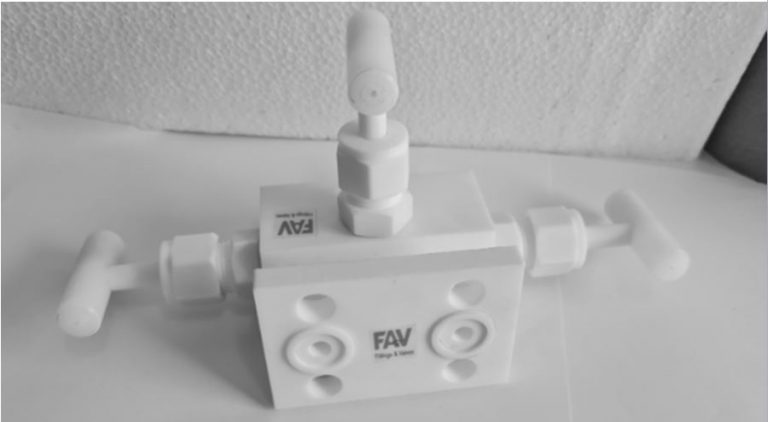 PTFE Manifold Valve T Type-FAV is a Manufacture and Exporter